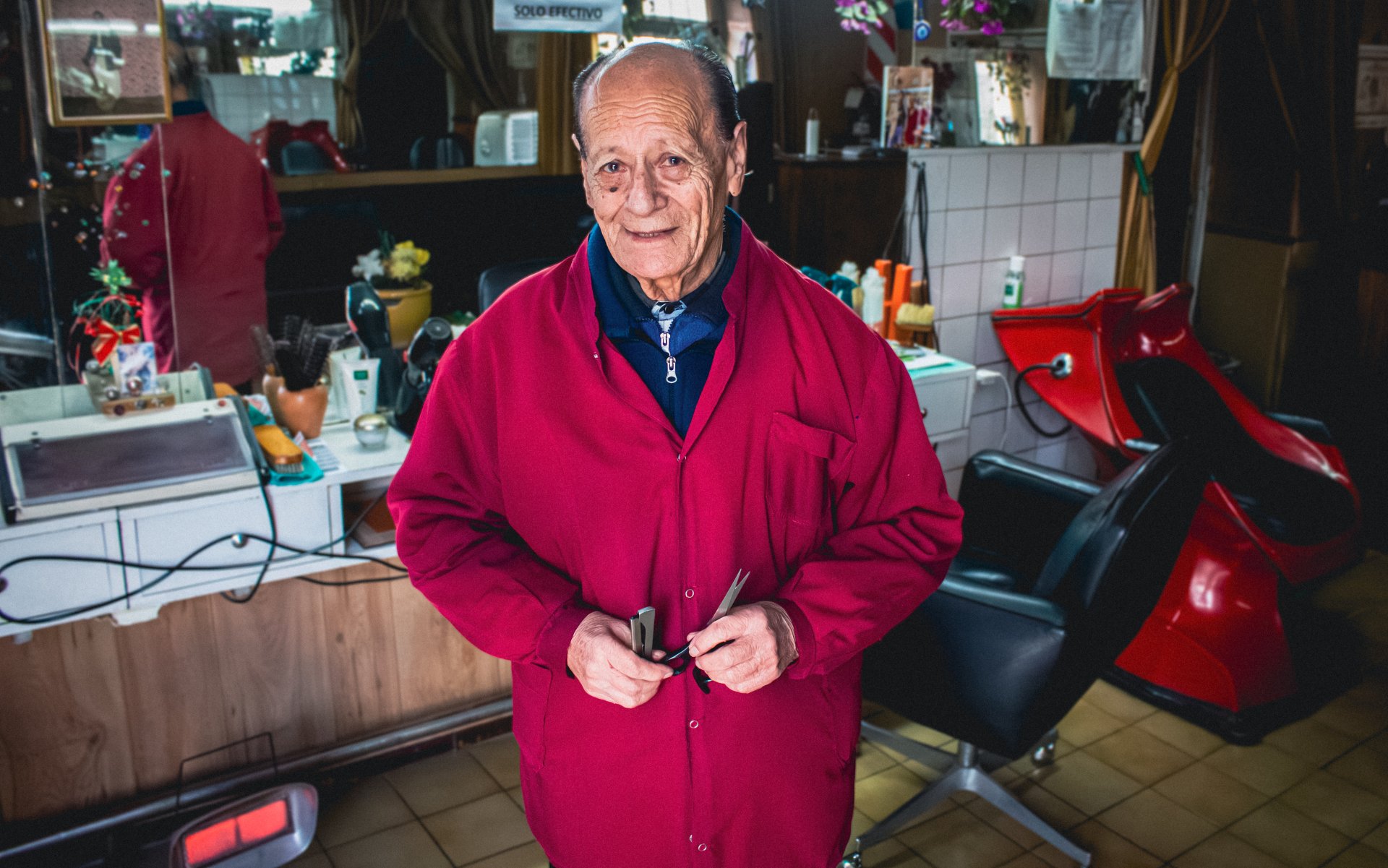 Carlos Luffi, el peluquero más longevo de Mendoza: 91 años de pasión y ...